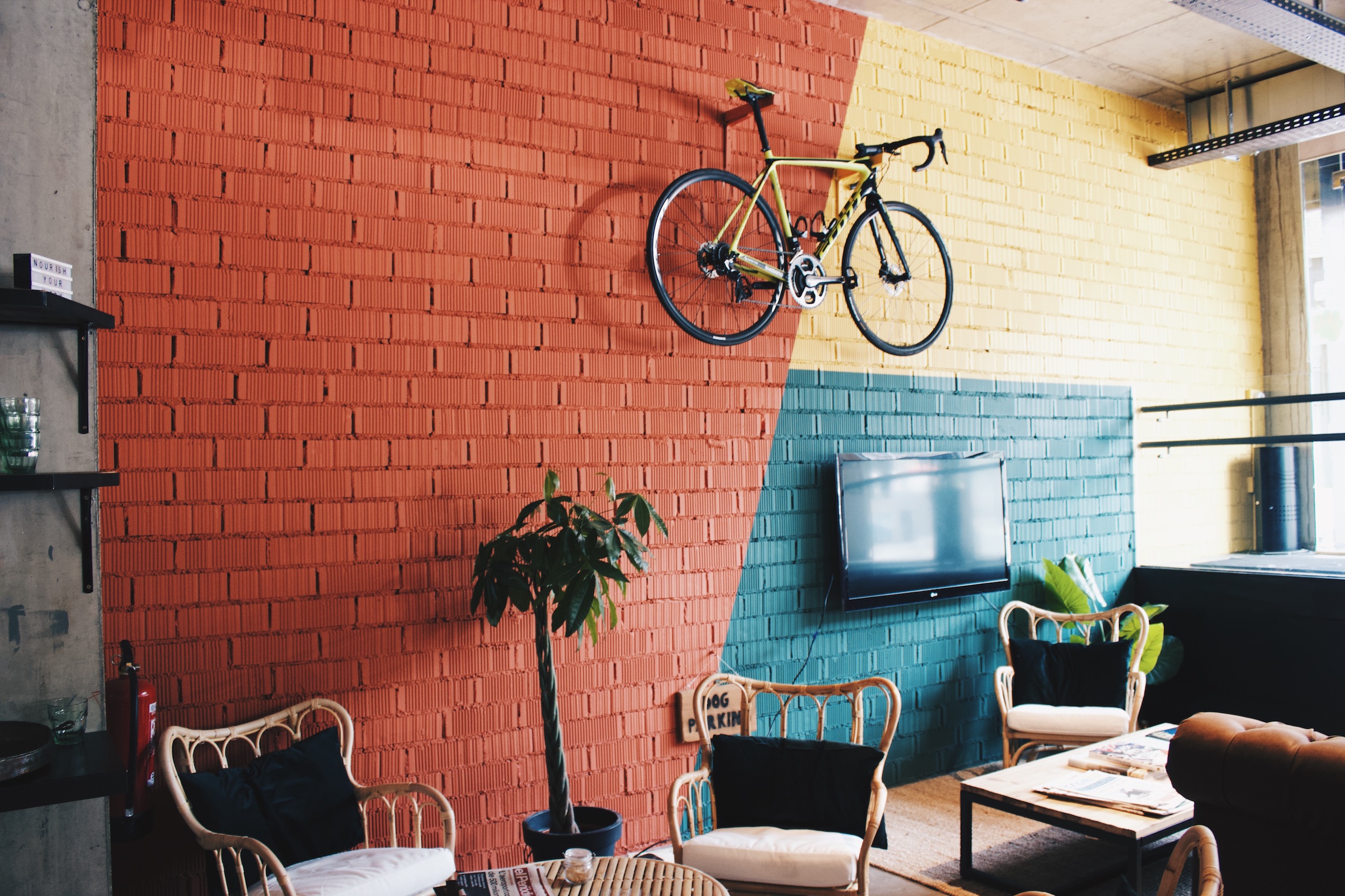 Einen Snack im Szenetreff Orange Goat verputzen und Leute beobachten ...