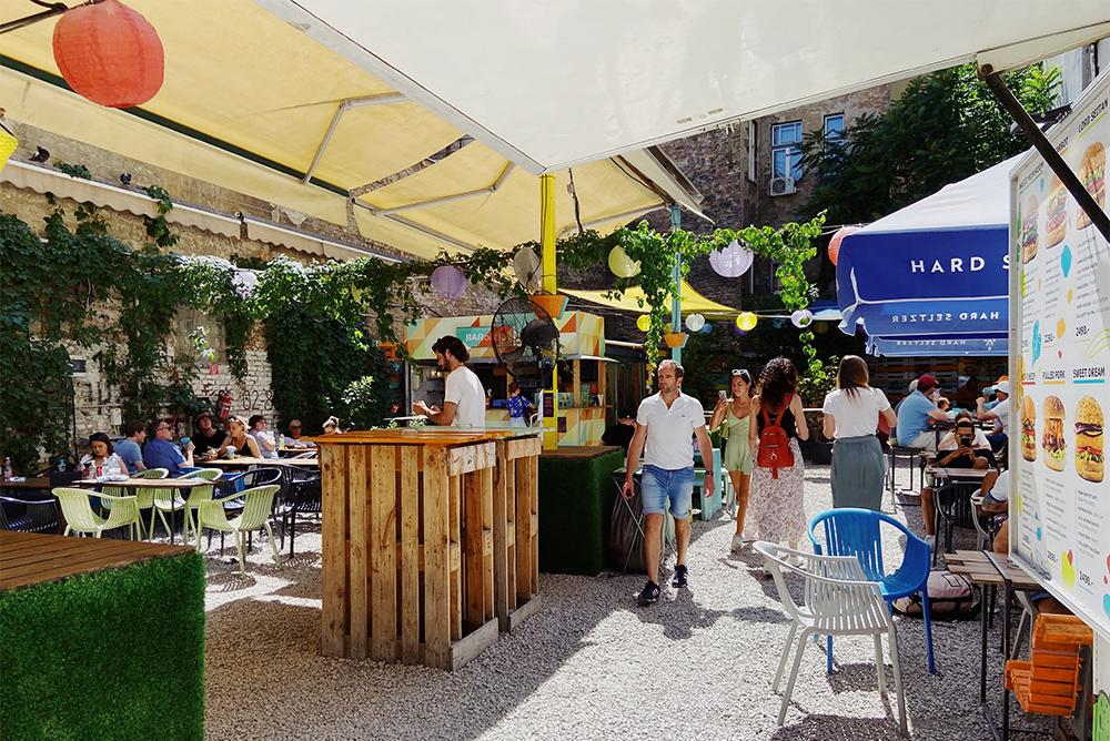 Futtere dich durch den Karavan Street Food Market | Reisevergnügen