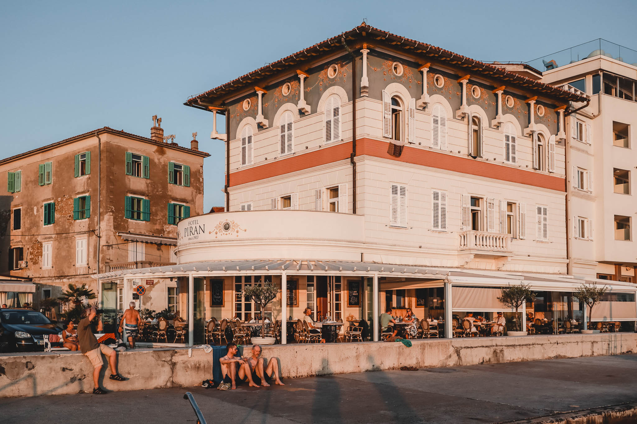 Schlafe ein mit Meeresrauschen im traditionellen Hotel Piran | Reisevergnügen