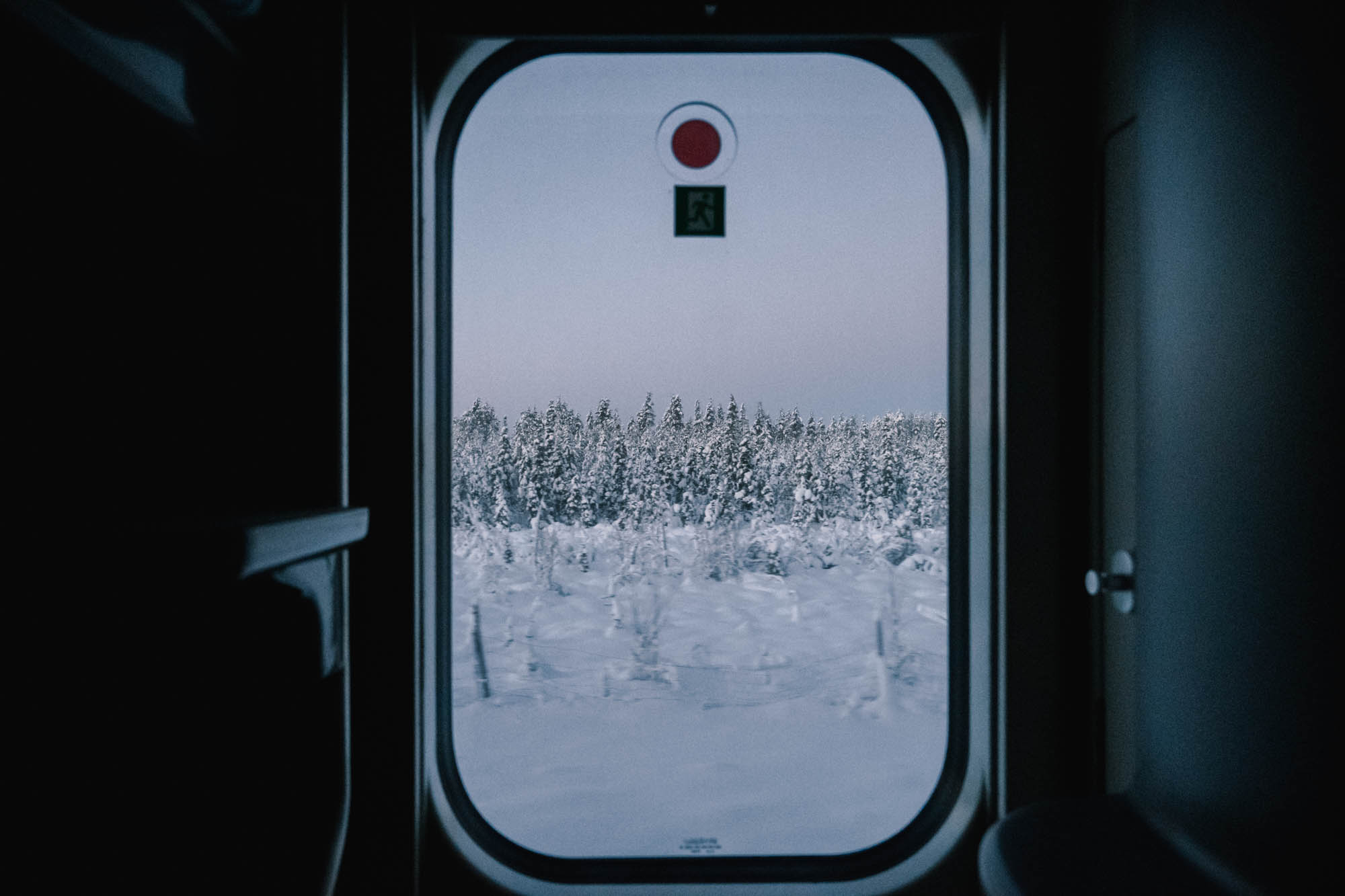 Erlebe eine magische Reise im Santa-Claus-Express durch Finnland ...