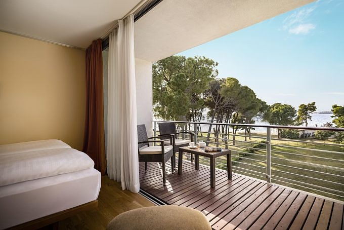 Entspanne an der kroatischen Adria-Küste im Hotel Falkensteiner Adriana ...