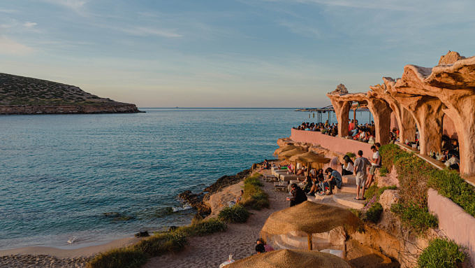 11 coole Cafés, Bars und Restaurants auf Ibiza | Reisevergnügen