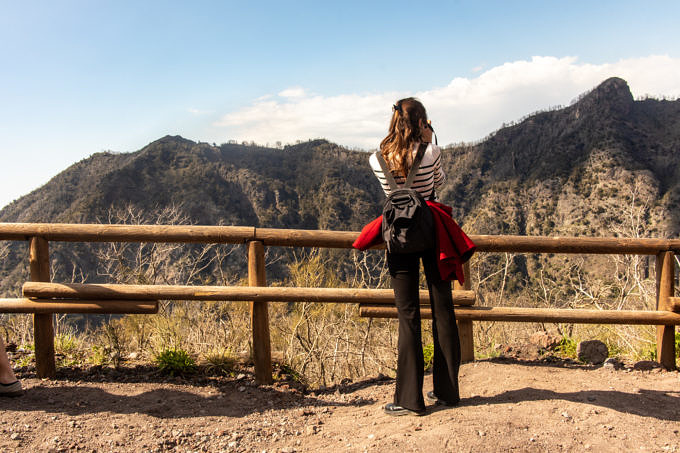 Auf einem aktiven Vulkan: So kannst du den Vesuv besteigen | Reisevergnügen