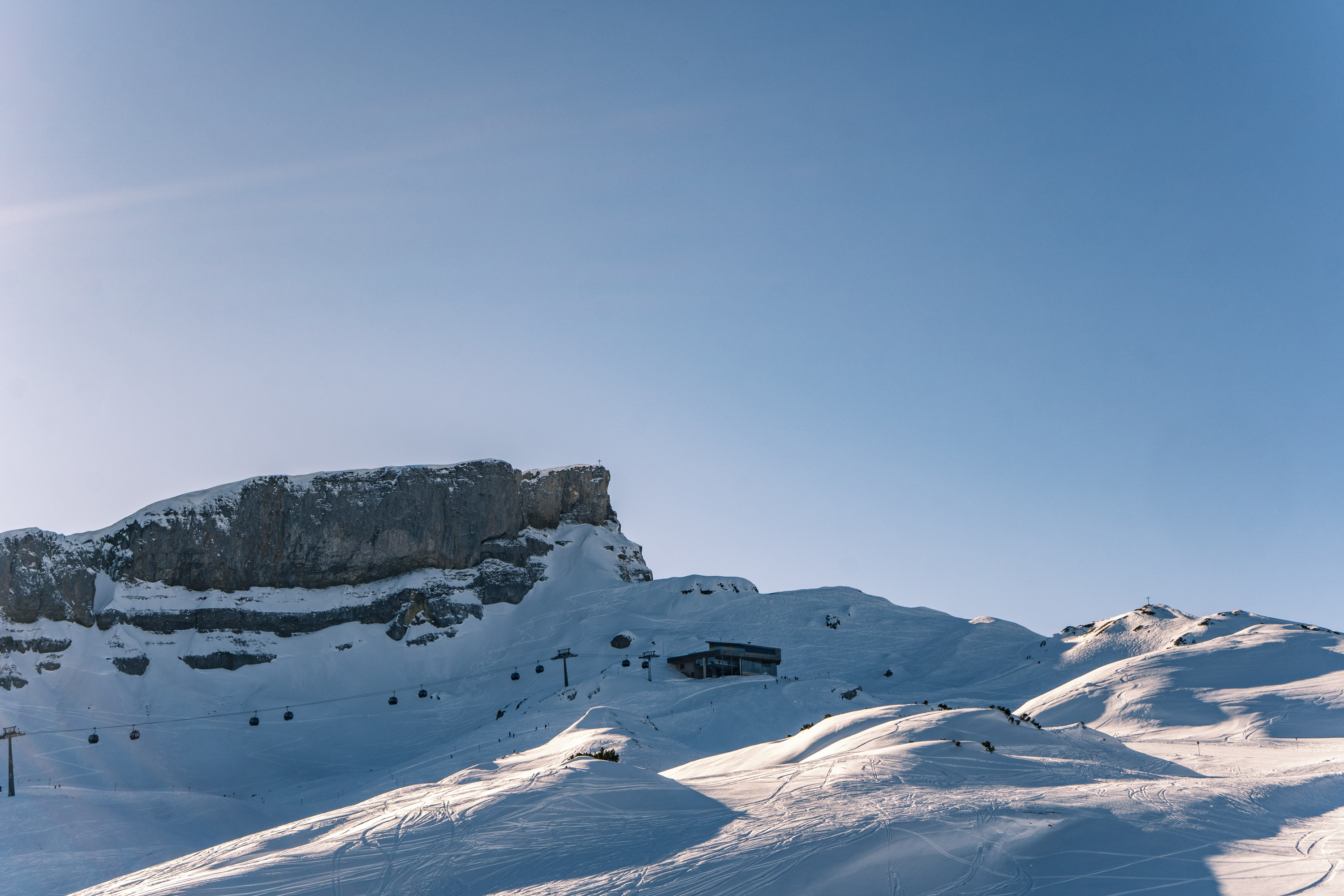 Sei als Erste*r auf den Pisten am Hohen Ifen | Reisevergnügen